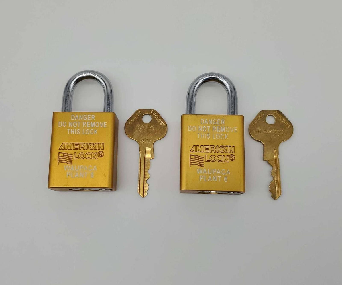 2x American Lock Lockout Padlocks 1" Shackle 1-1/2" Body Gold Keyed Al ...