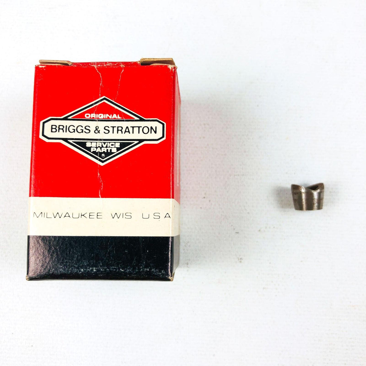 Briggs and Stratton 230127 Retainer Spring Valve OEM New Old Stock NOS ...