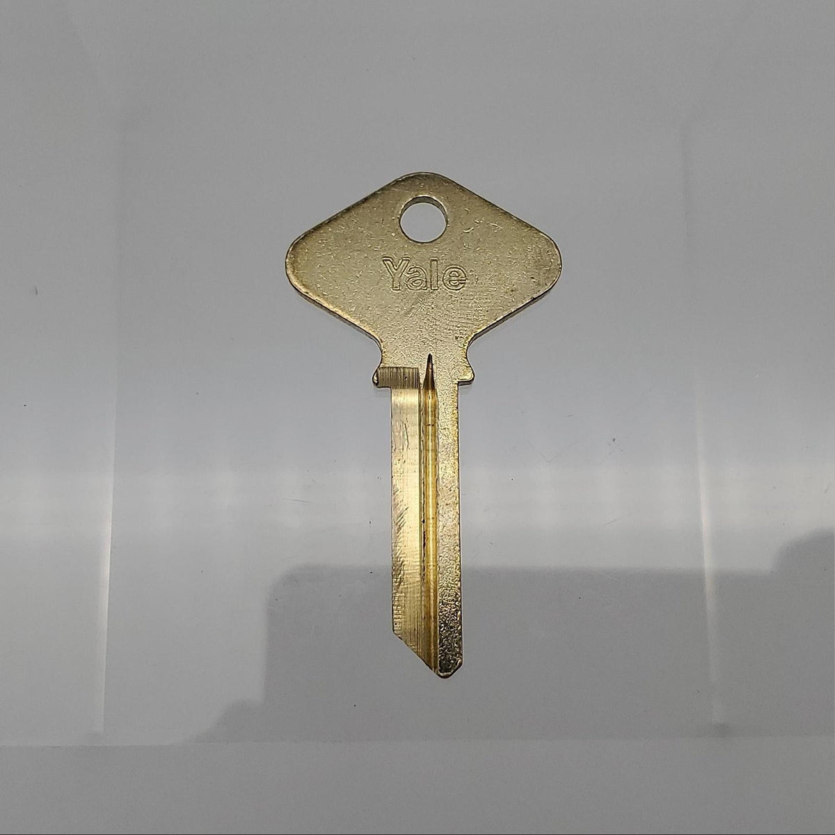 Yale FN117-SMK Key Blank SMK Keyway 7 Pin Nickel Silver — HKResale