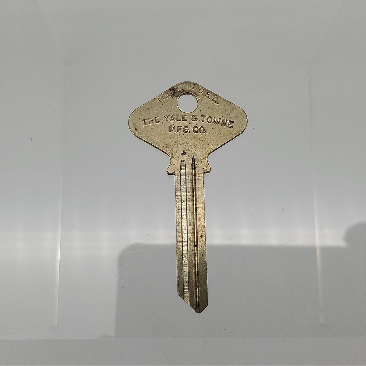 Yale FN211-GC Key Blank GC Keyway Hotel Motel Key 7-3/4 Pin Nickel Sil ...