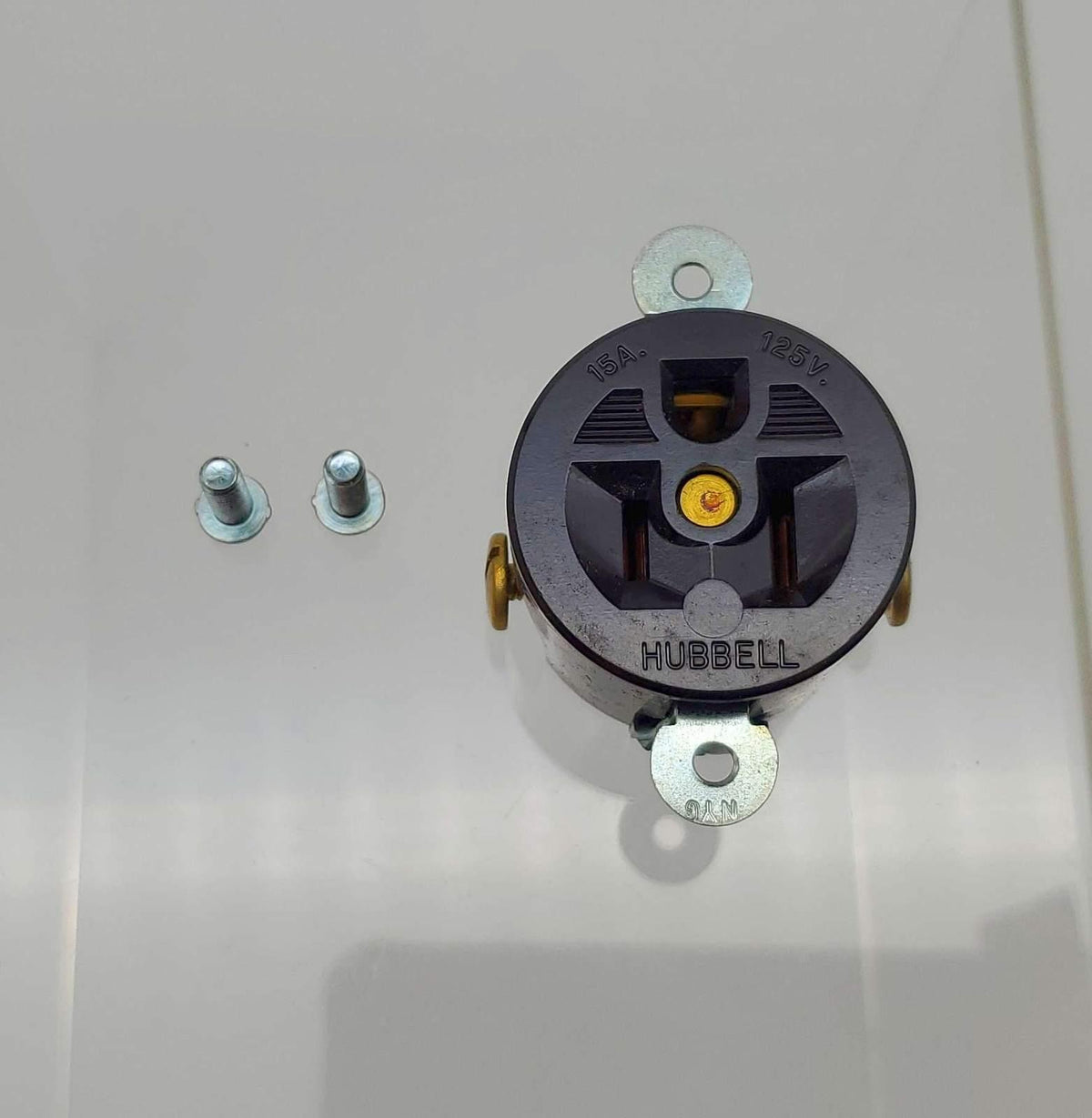 Hubbell 5258 Straight Blade Plug Receptacle 2-Pole 3 Wire 15A 125V Bro ...