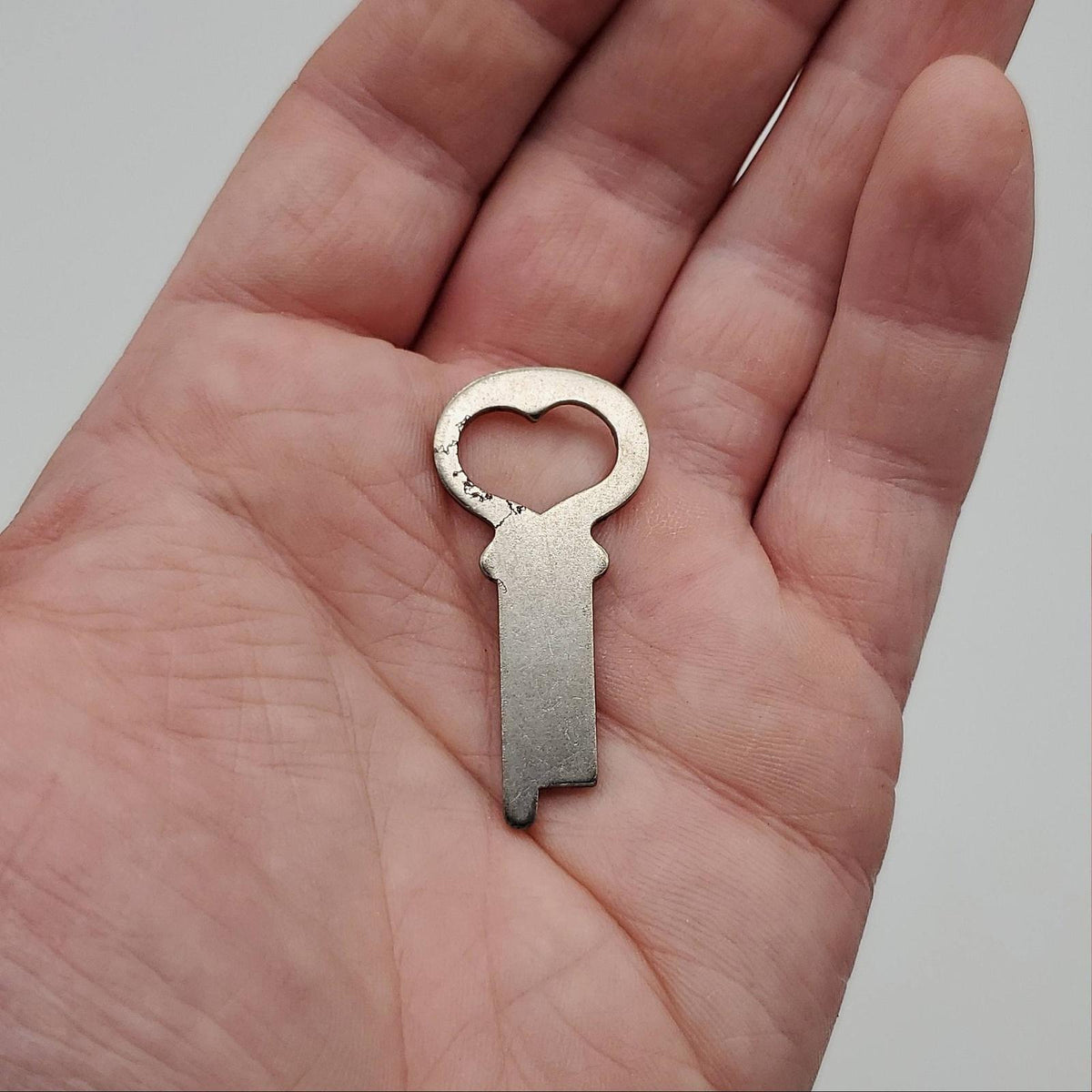 Ilco T80 Key Blank Flat Steel .070" Thick x .355" Wide Heart Shaped Bo ...