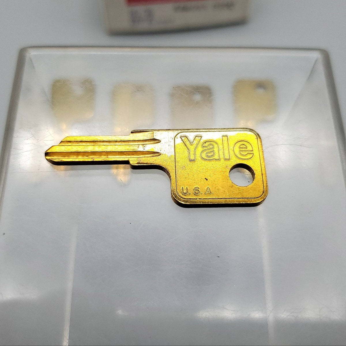 5x Yale EB1019 Key Blanks B10L Keyway Brass 4 Pin NOS — HKResale