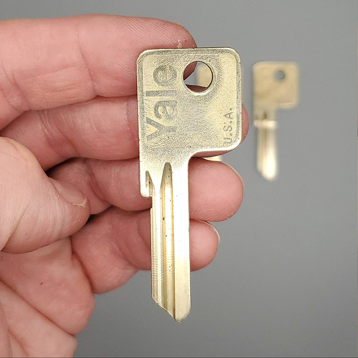 5x Yale EN8 PARA Keyway Key Blanks Nickel Silver 5 Pin NOS — HKResale
